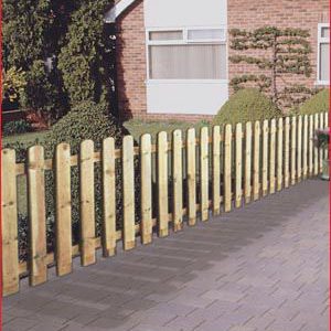 Fence Panel – Round Top Picket Fencing | Chiltern Timber